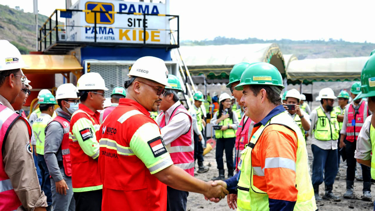 Dozer safety a first for PT Pamapersada Nusantara - RCT